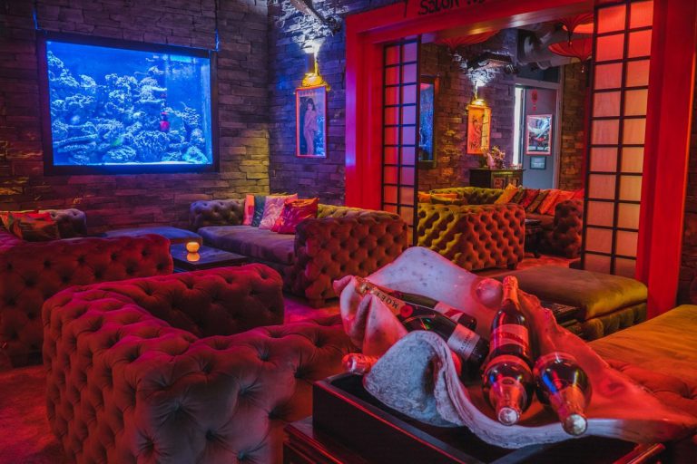 Lounge – Asian Temple